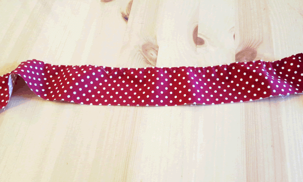 How to Make a Ruffly Flower