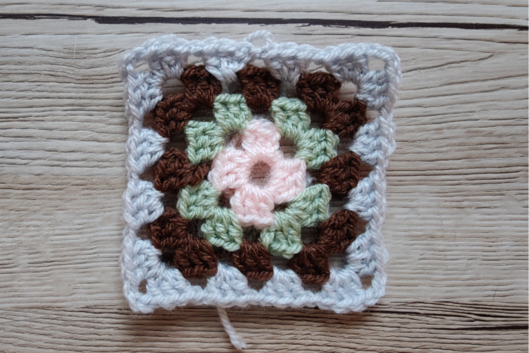 How to Crochet Granny Squares in Spring Colours - Wild Blossom Life